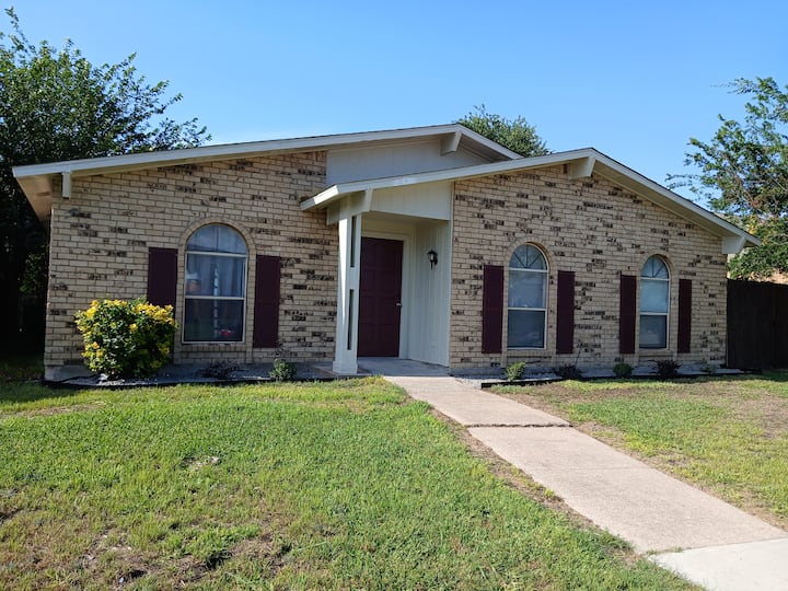 5br-sleeps 12 - By Grandscape - Pickleball Lessons - The Colony, TX