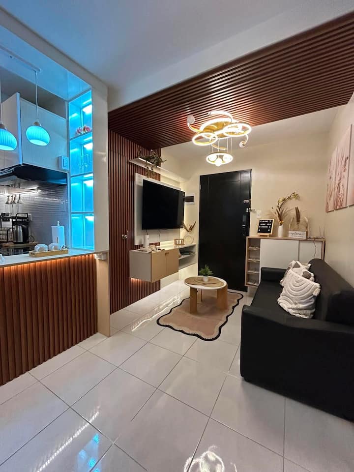 Uppadar Hollie Staycation - Cebu City