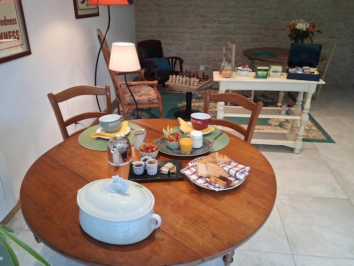 Chambre De L’iris : Escapade Romantique Normande - Courseulles-sur-Mer