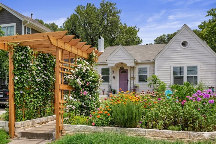 Modern Farm House At Soco, Sleeps 8 - Austin, TX