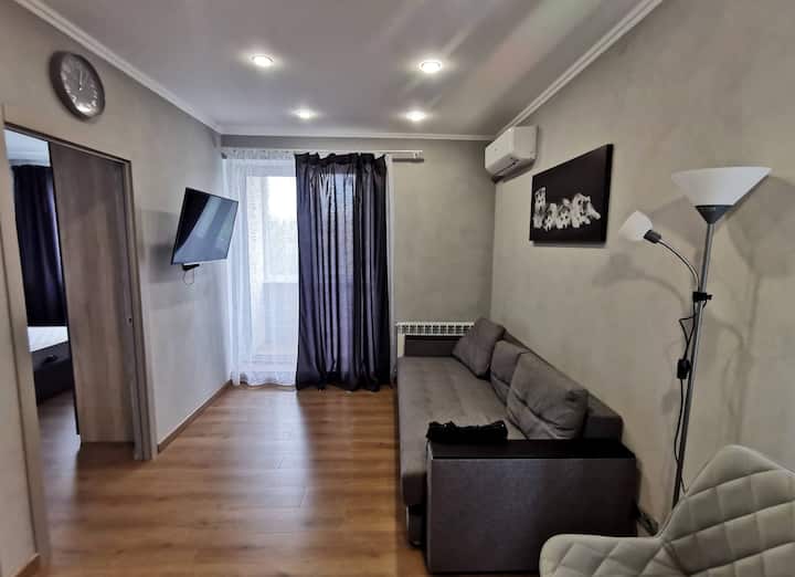 Apartment For 4 People With King-size Bed - Chester