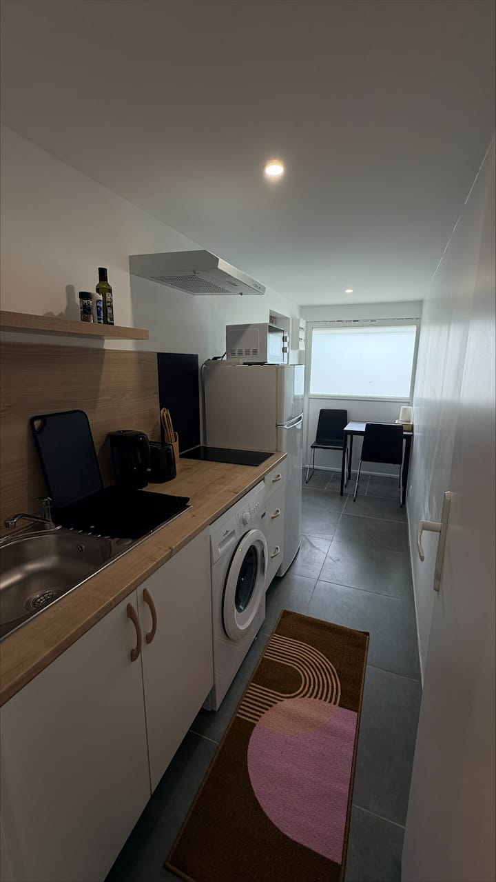 Studio Neuf & Indépendant Proche Gare Paris 25min - Boussy-Saint-Antoine