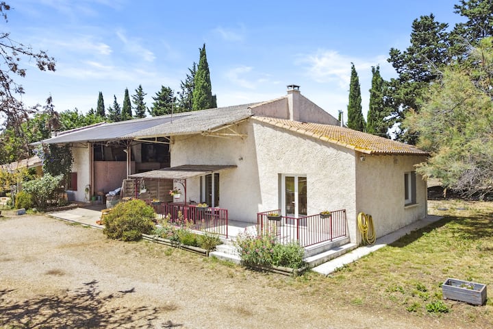 Maison à La Campagne Dans Le Gard - Arles
