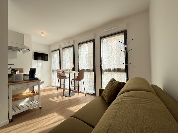 Le Studio Pop Art Logement Neuf Proche Centre - Reims