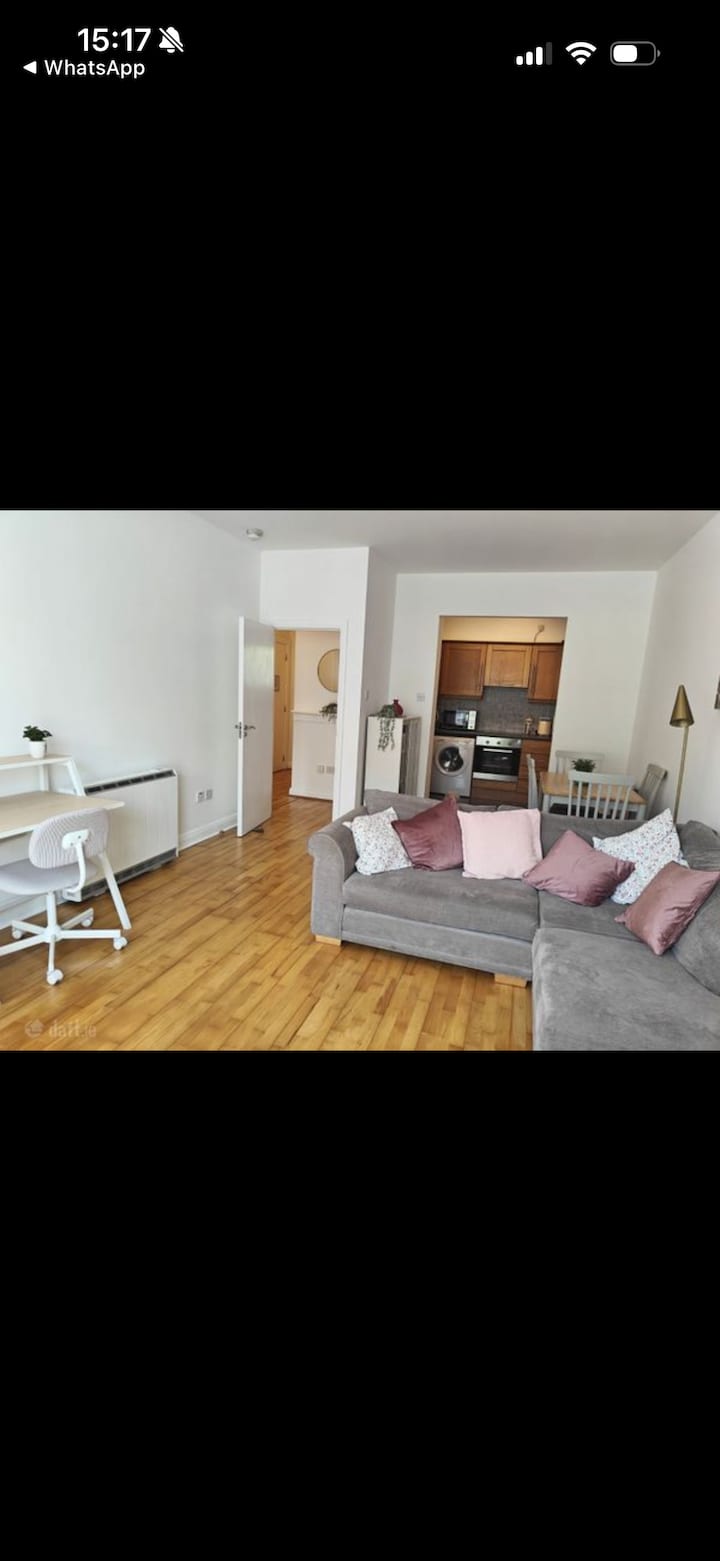 Stylish Garden Apartment In The Heart Of Blackrock - Dublín