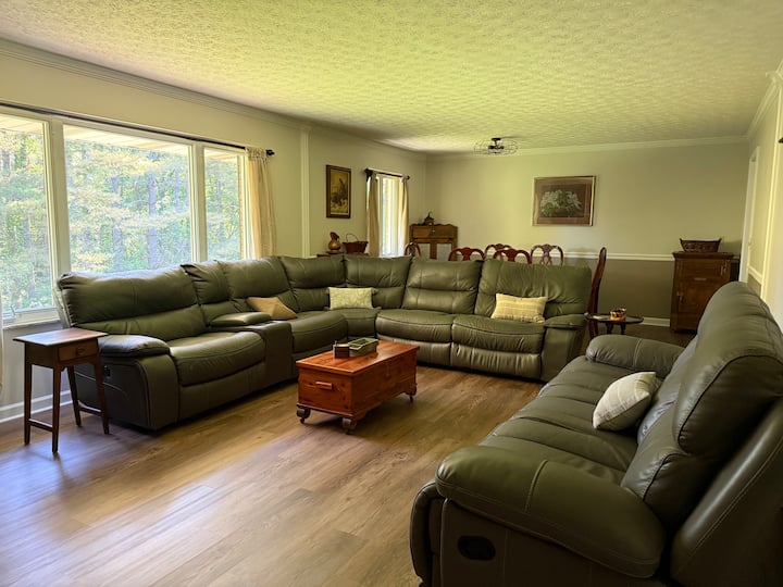 White Pine Retreat - Jackson, OH