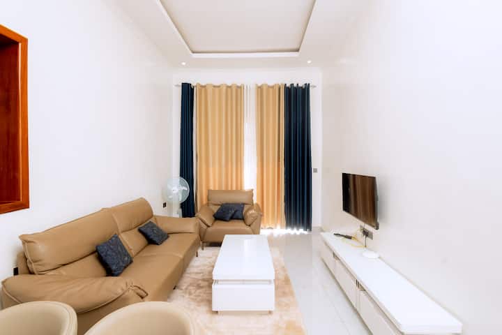 Luxury 2br In Kibagabaga | Balcony, Wifi & Parking - Kigali