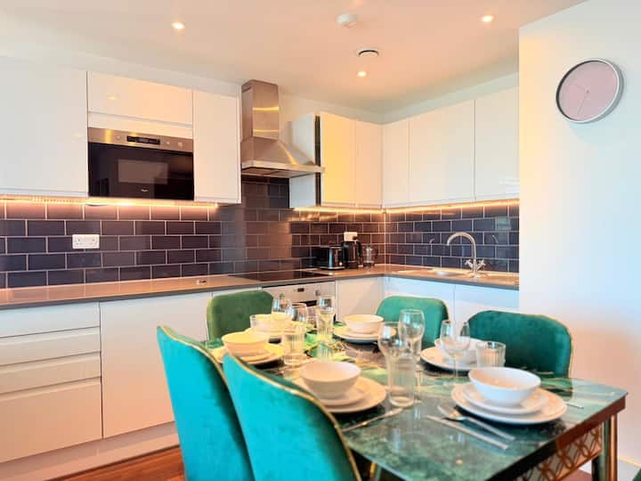 Panoramic Views From Britannia Point - Surbiton