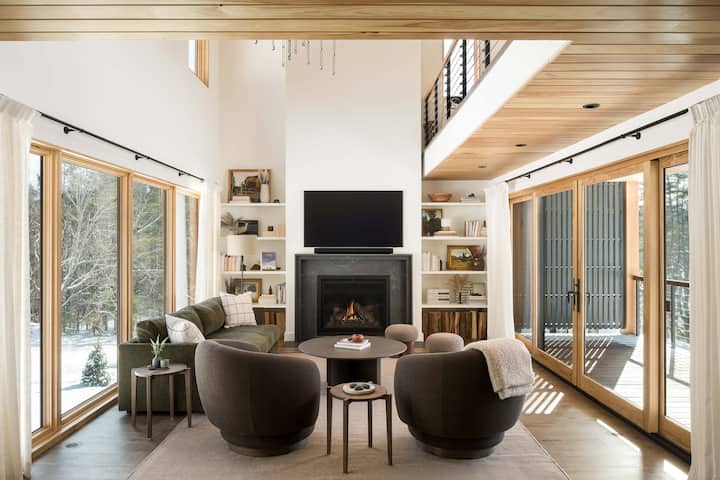 New Luxury Home W/balcony Close To Hiking, Okemo - Ludlow, VT