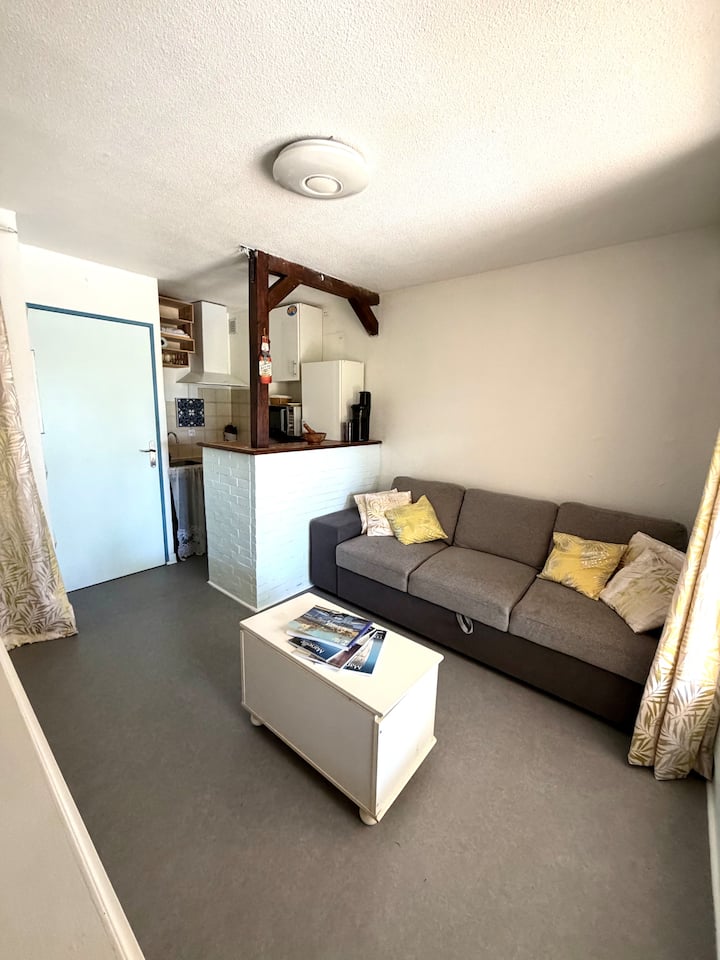 Bel Appartement Avec Terrasse Verdoyante - Bandol