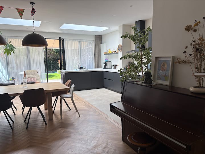 Big Family House Close To Beach And City - La Haye