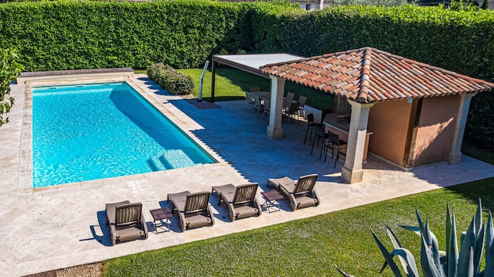 Villa • Alpilles Luberon • Piscine Xxl • Pétanque - France