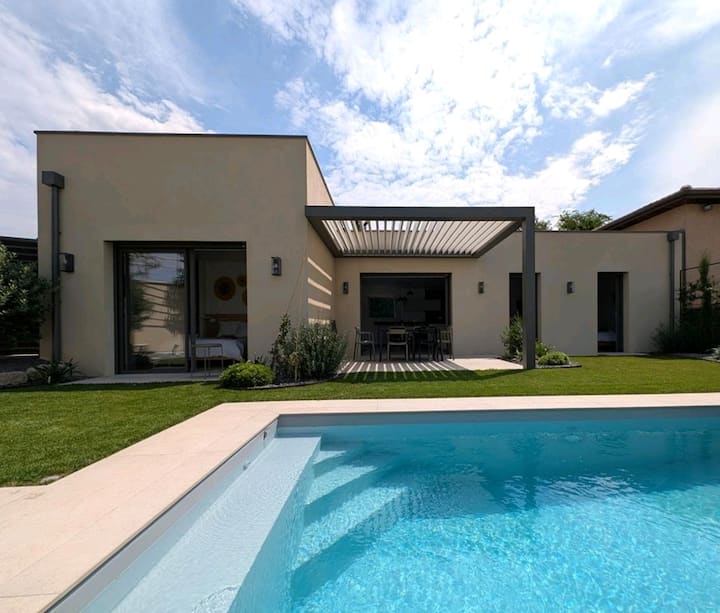 Les ÉCrins De Millery  3 Chambres Avec Piscine - Rhône