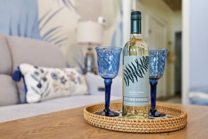 Salty Sea Maiden Beach Cottage - Emerald Isle, NC