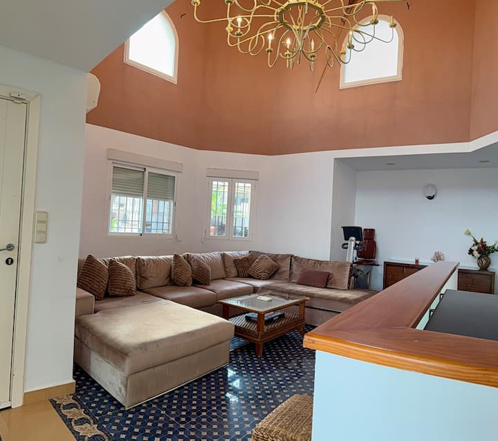Amplia Villa Con Vistas Al Mar Grande Y Privada - Salobreña