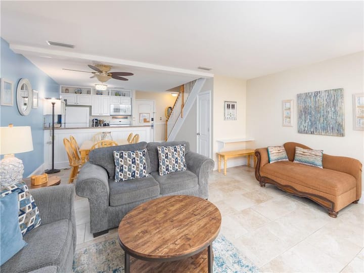 Direct Ocean View Luxury Condo | Walk To Driftwood - Brunswick, GA