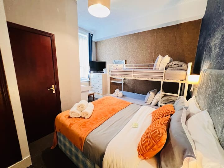 The Rockley Hotel - Family Room Ensuite - Blackpool