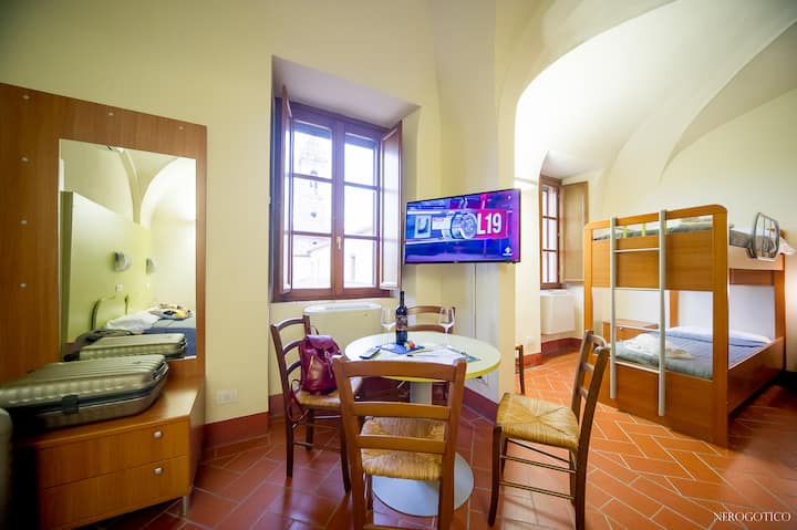 Soggiorno In Camera Quadrupla Superior - Volterra