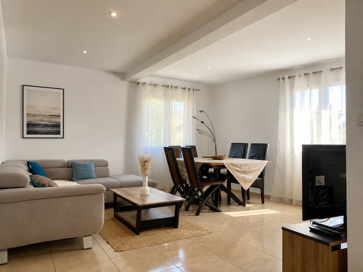 Haut De Villa, Climatisé
Proche Montpellier&plages - Lattes