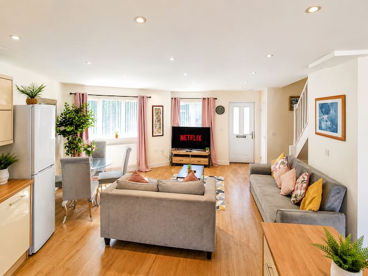 Stylish Home Near Leamington Spa, Free Parking - Royal Leamington Spa