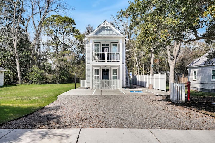 Suites On Brown - Sail Away Suite - Bald Head Island, NC