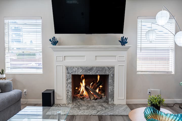 Stylish Dwelling Near La & Oc - Two Br Carson Lb - Carson, CA