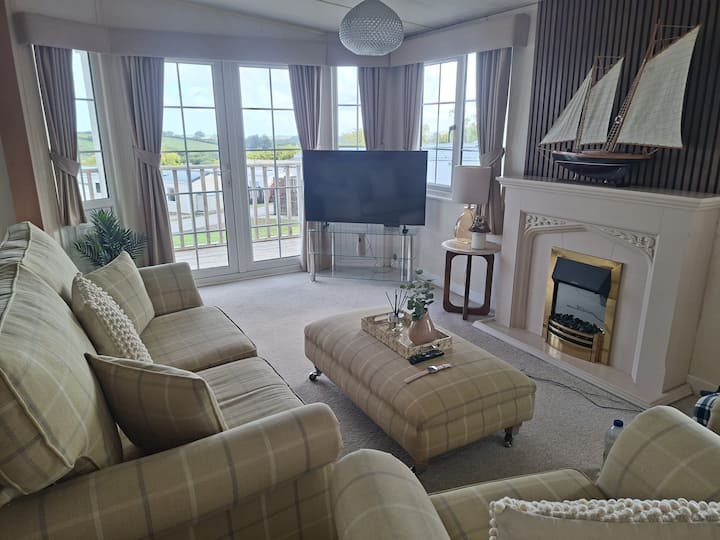 Meadow Lodge - Aberporth