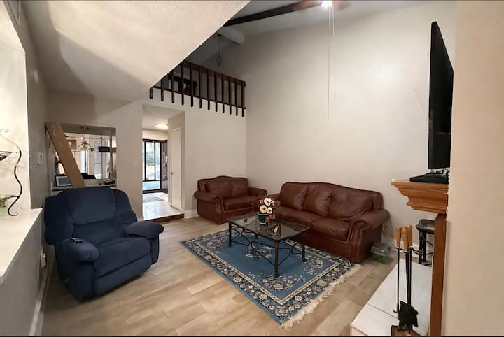 3 Bedroom Townhome - Dfw Area - Fifa 2026 - Irving, TX