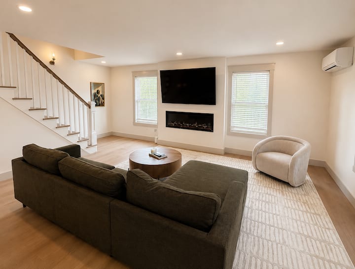 Brand-new Designer Home In Mystic | 3br, 2ba - Stonington, CT