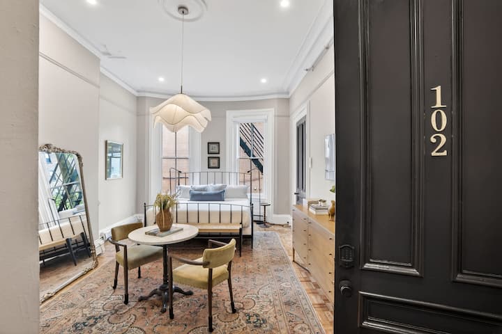 South End, Studio, Upscale Stay Near The T - Boston, MA