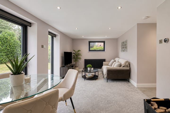 Luxury Norfolk Retreat | Sleeps 10 | Cinema Room - Sheringham
