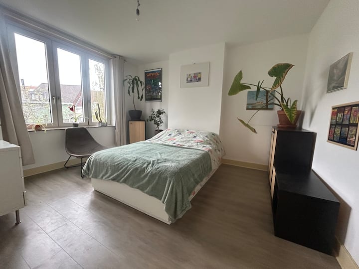 Charming Flat In Petit Suisse |Balcony Family Stay - Brüsszel
