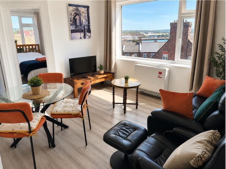 Harbour View Apt | Sleeps 4 | Newhaven - Seaford