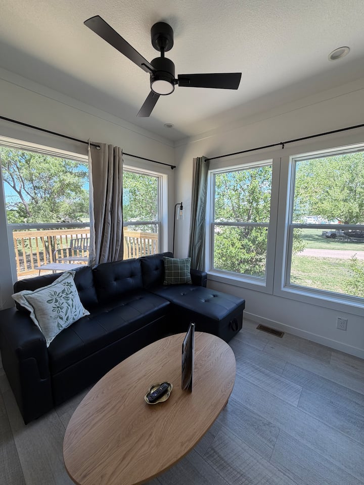 Tiny Home At I-80 Lakeside - Nebraska
