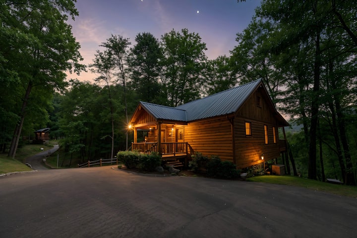 Decks, Hot Tubs & More! 2-unit Base In Blue Ridge - Blue Ridge, GA