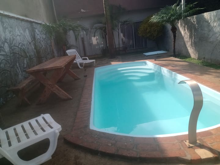 Piscina, Ar, Netflix, Garagem, Pet, 5 Hósp P/usp - Pirassununga