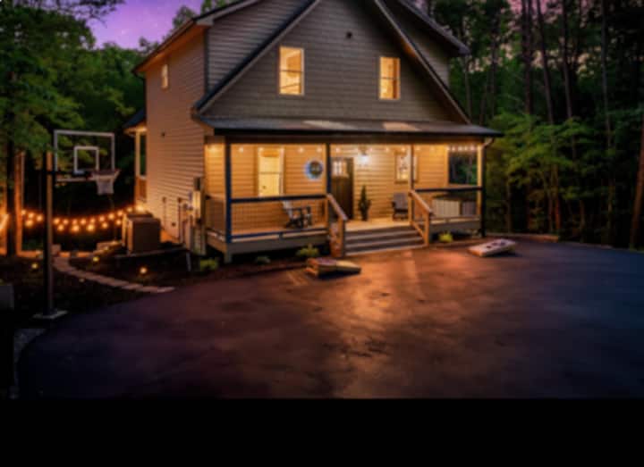 Moonlight Mountain Private Indoor Pool /Hot Tub! - Pigeon Forge, TN