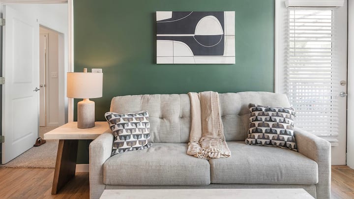 Landing | Stunning 2bd, Clubhouse - Tarpon Springs, FL