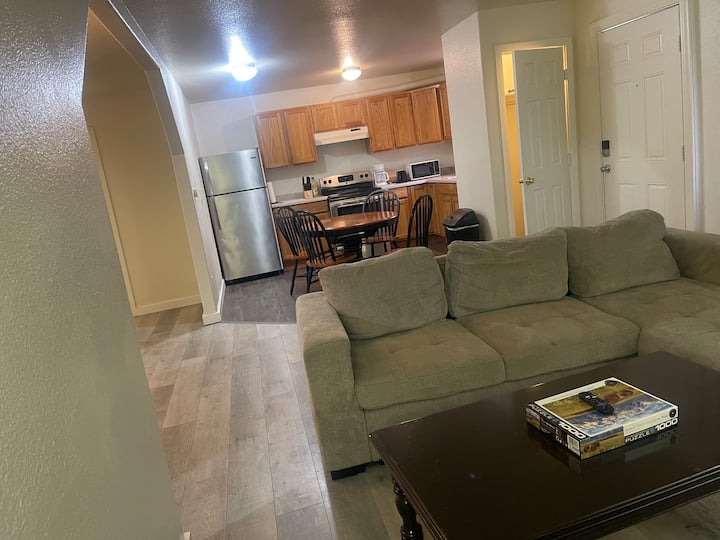 Cozy 2 Three Bedroom Apt - Long Lake, Anchorage
