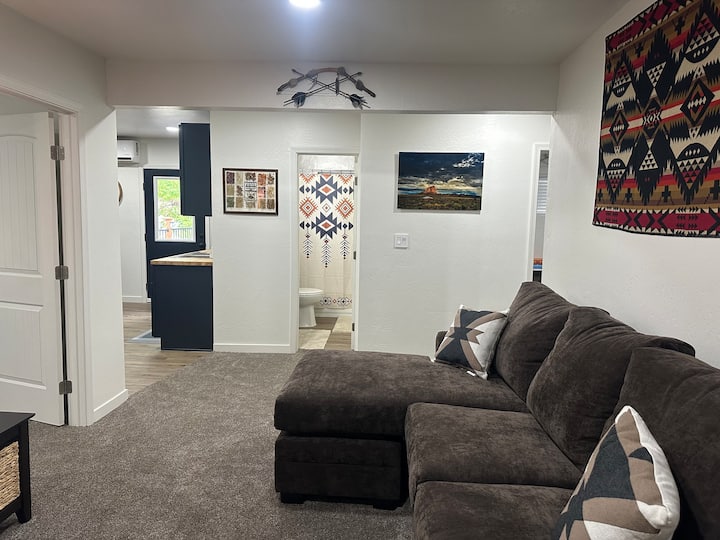 Southwest Retreat/native-inspired 3br Apartment - Farmington, NM