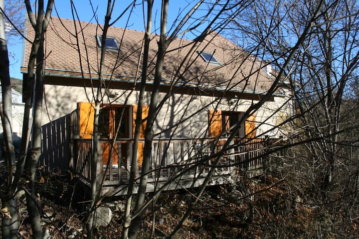 La Maison Du Cantonnier-gîte De La Blanche-04140 - Montclar