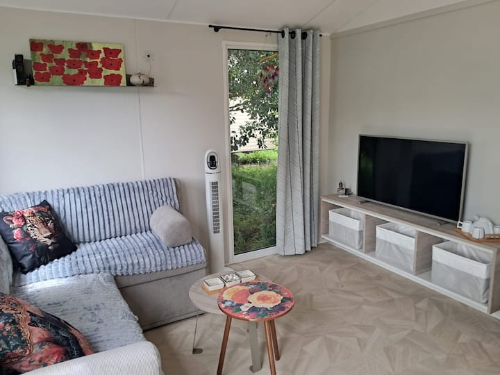Mobil Home Dans Camping Fleuri - Concarneau