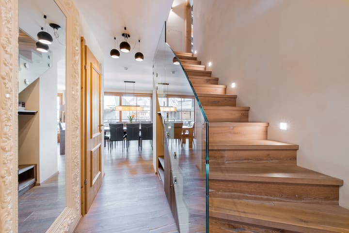 Penthouse 2c - Pass Thurn