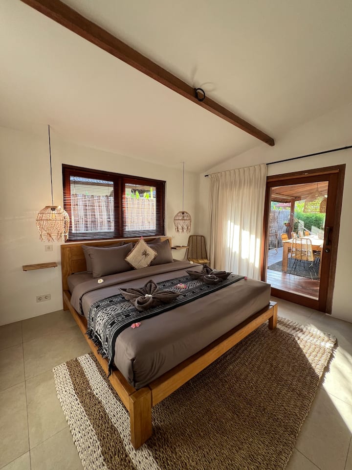 Villa Lilalo. 2 B/r Villa With Tropical Garden - Gili Islands