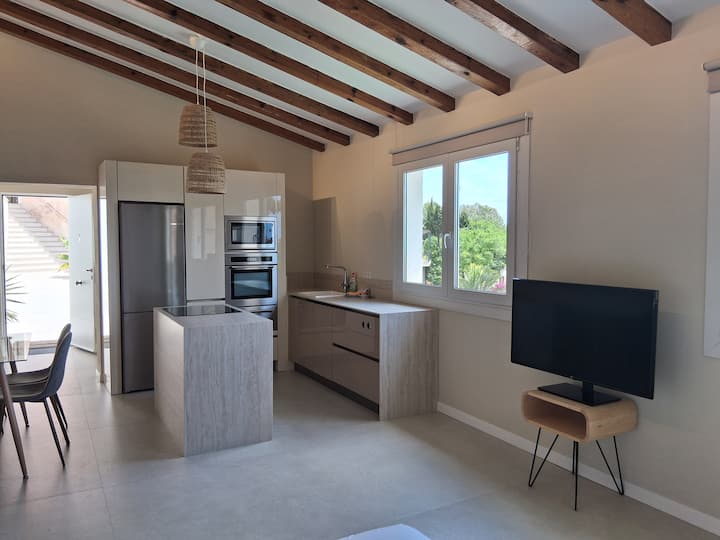 Renovated Studio In Genova, Seaviews, Pool - Palma