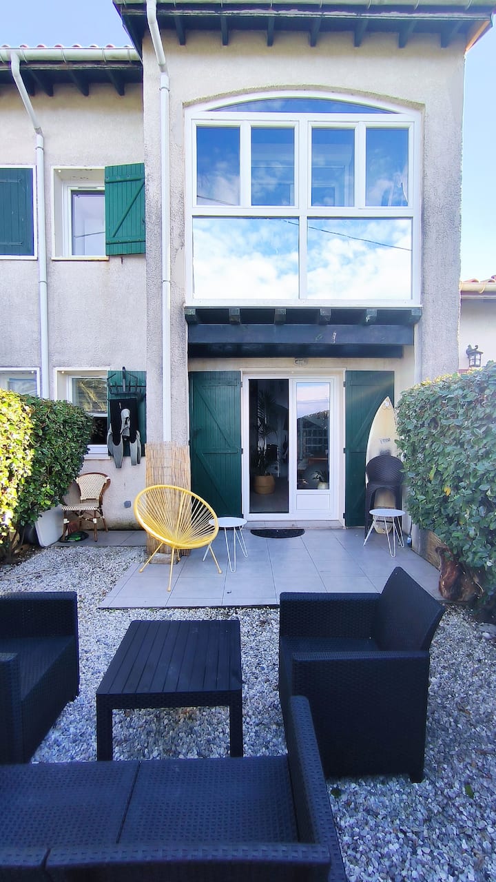 Maison Avec Jardinet Et Vue Océan - Plages Et Surf - Ascain