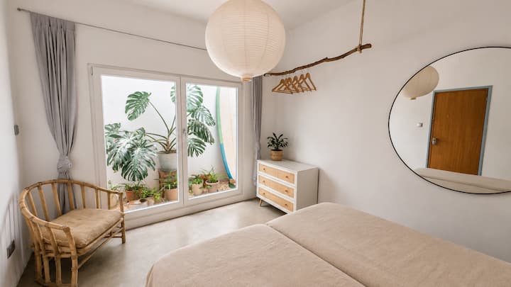 Cozy Little Apartment With Small Backyard - Vila do Bispo