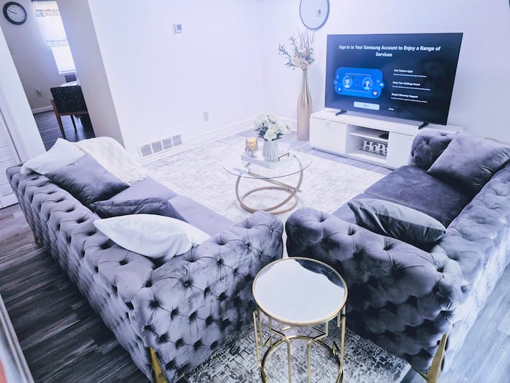 Village Green Retreat/cozy 2br Near Dc Attractions - Largo, MD