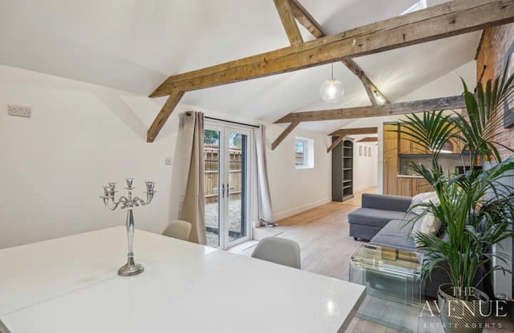 Ferry Lodge Barn. Refurbed 2 Bed Barn Conversion - Didcot