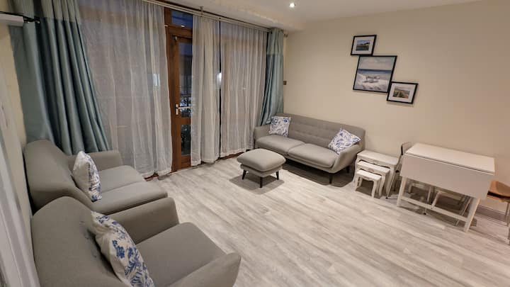 Modern Tallaght Apartment – Transport & Amenities - Dublin, Ireland